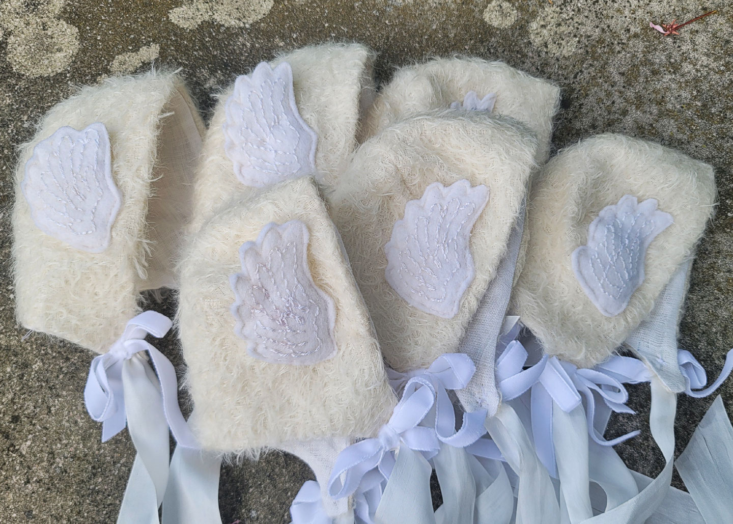 Mohair Swan Helmet for Neo Blythe | Motor City Dolly